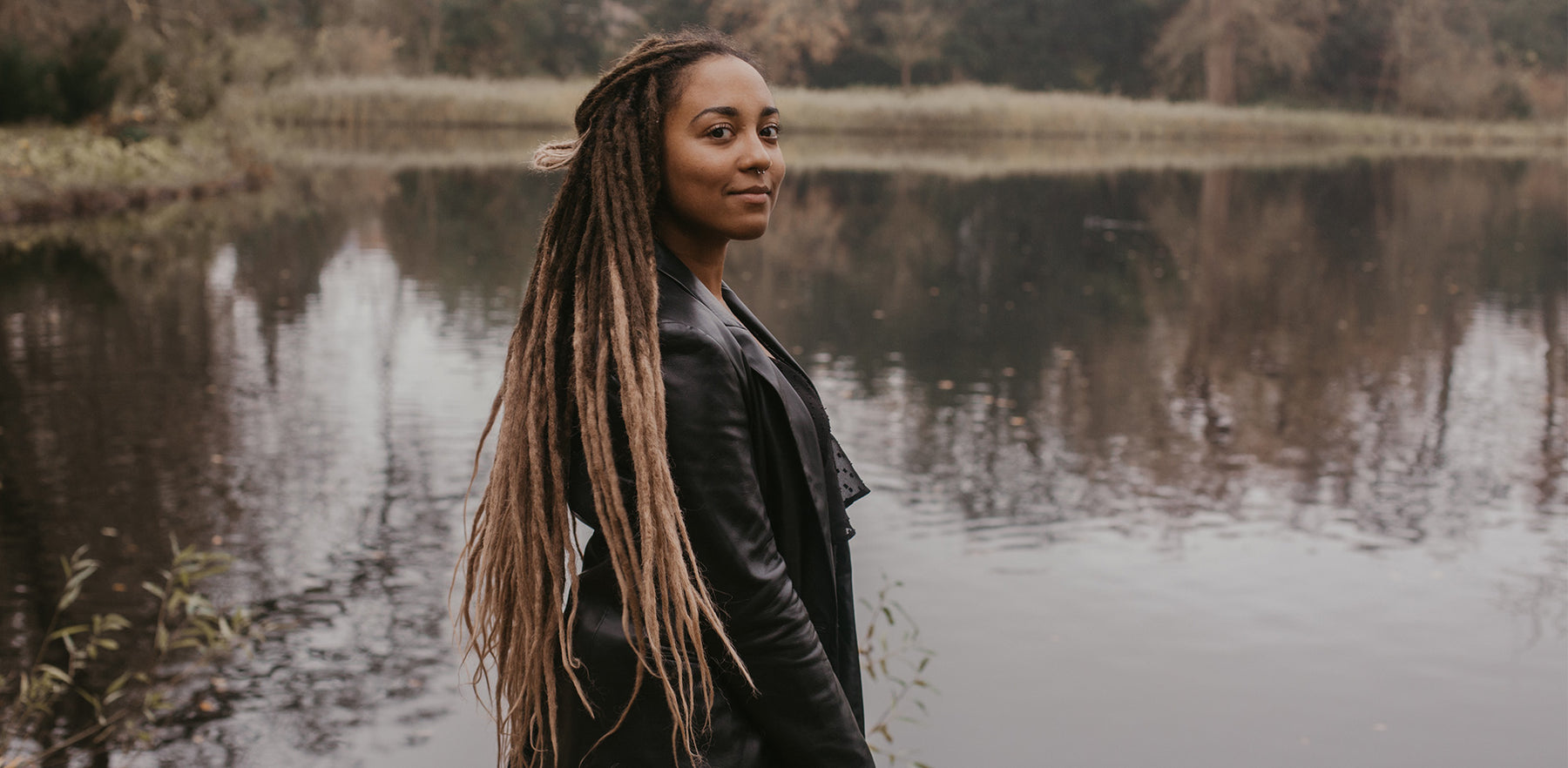 plus every set comes with a free headband & storage bag! 🤎